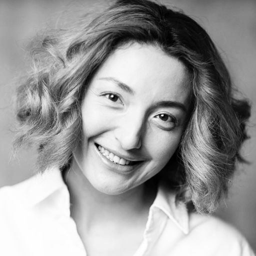 Lee Berlinska | Online theater | Dramox