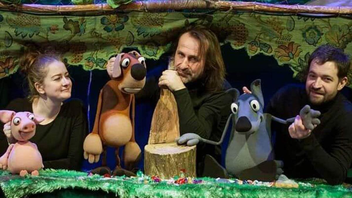 Ukrainian Songs | Snail Puppet Theater online | Dramox